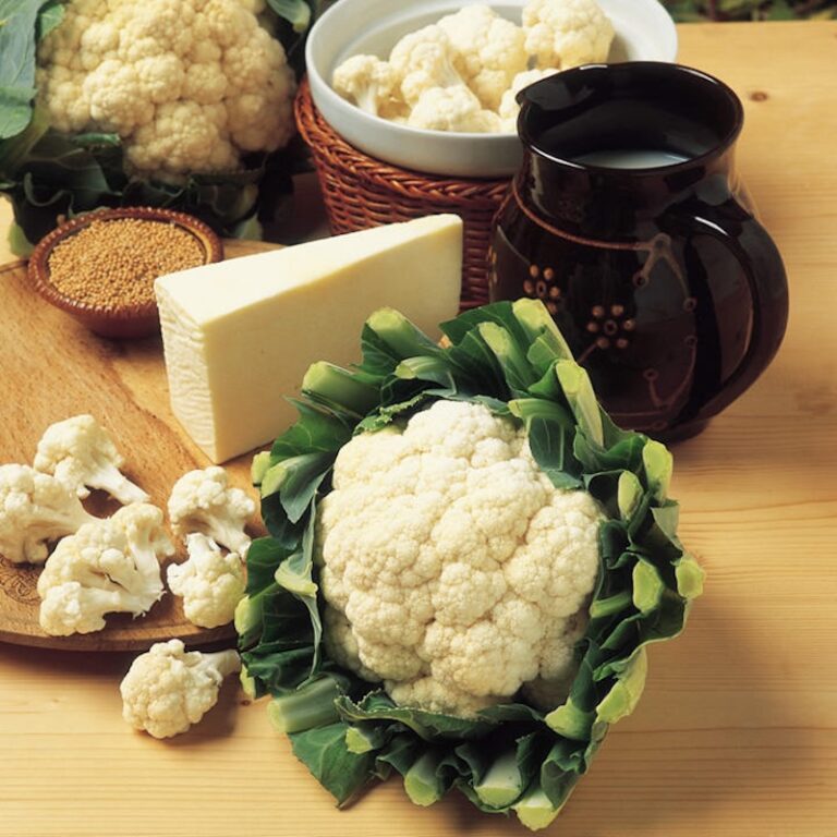 How to grow cauliflower - Suttons Gardening Grow How